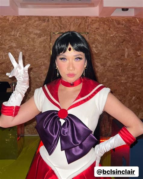 7 Potret Bcl Cosplay Jadi Sailor Mars Di Usia 40 Tahun