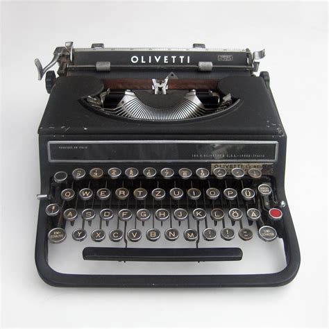 La Olivetti: il futuro era ad Ivrea, ma ci è scivolato via - Eccellenza ...