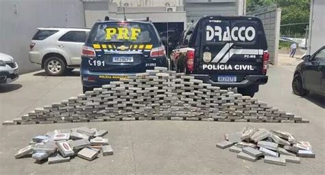Após apreensão de R 32 milhões em cocaína polícia descobre depósito
