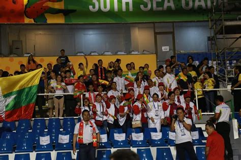 မြန်မာ့အမျိုးသားအသင်းနှင့် အမျိုးသမီးအသင်း တို့ကို အမေရိကန် ဒေါ်လာ ၅၂၀၀