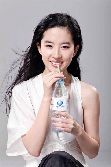 Пин от пользователя ت 霍格沃兹的旅行者 на доске Crystal Liuyifei Cc