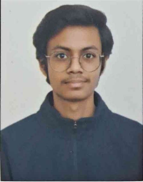 Daksh Gupta Of Innocent Hearts School Secures Rank 3888 In Jee