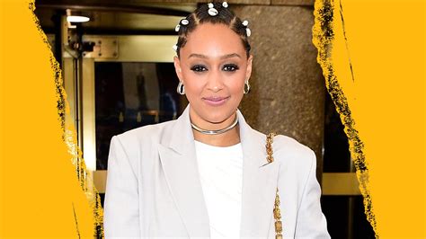 Tia Mowry Wore All Gray Outfit Accessorised With Hair Shells Glamour Uk