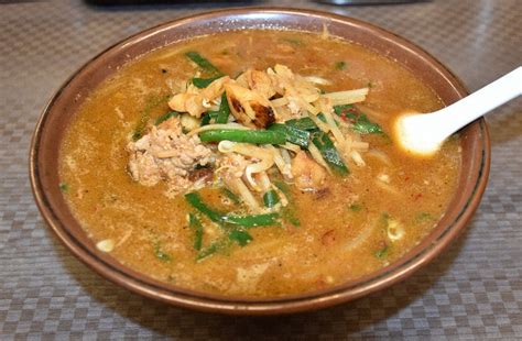麺食い・列島味便り：ベトコンラーメン 岐阜市 ニンニクたっぷり、ピリ辛 毎日新聞