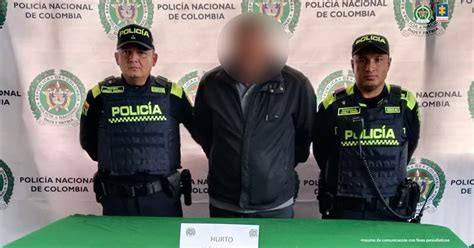Seguridad En Bogotá Cárcel A Falso Policía Para Hurtar A Extranjera