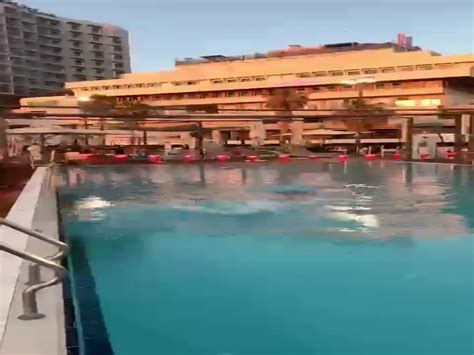 תמיר גרינברג הגיע לפרגן לזוגתו השחקנית בהשקה ונותר ללא מקום Tmi