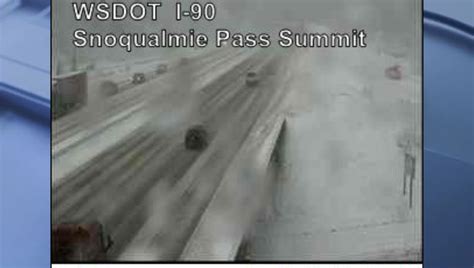 Eb I 90 Over Snoqualmie Pass Reopens After Closing Due To Spinouts