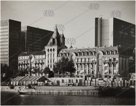Ancien Bâtiment Du Siège Social De La Ratp 54 Quai De La