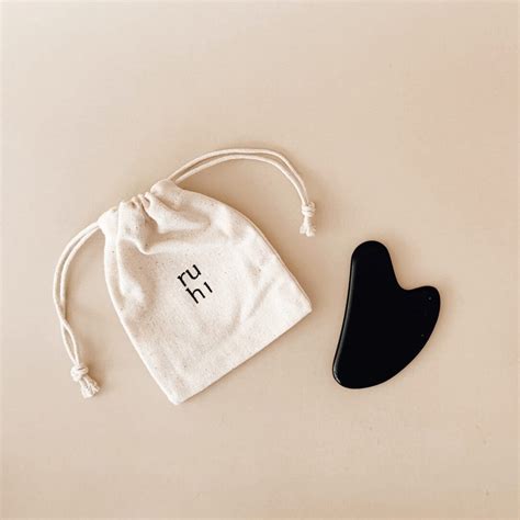 Ruhi The Obsidian Gua Sha Mooi Natural Beauty