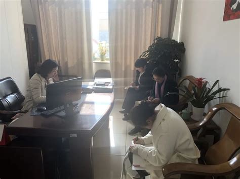 区妇联传达学习区委党的群团工作会议澎湃号·政务澎湃新闻 The Paper