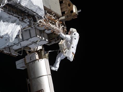 अंतराळात लैंगिक संबध ठेवणे शक्य आहे का Is It Possible To Have Sex In