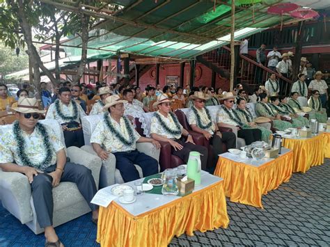 ဧရာဝတီတိုင်းဒေသကြီး ဝန်ကြီးချုပ် မြောင်းမြမြို့ ဗဟို မဏ္ဍပ်၌ မြန်မာ့ရိုးရာ မဟာသင်္ကြန် အကြတ