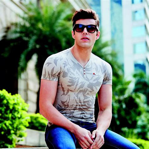 13 Practical Essentials For Men To Stay Stylish All Summer The Modest Man