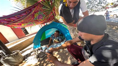 Aplicación Para Pedir Asilo En Eeuu Un Bingo Para Migrantes En La