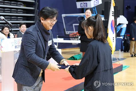 셔틀콕에 화합을 담아다문화가족 배드민턴대회 고양서 열려 나무뉴스