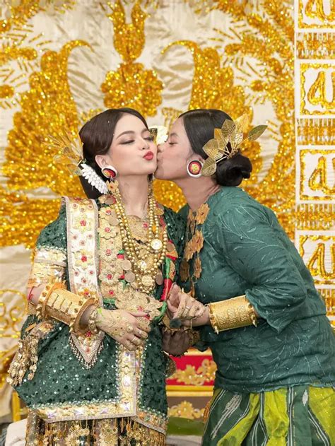 8 Momen Putri Isnari Jalani Malam Mappacci Jelang Pernikahan Mewah