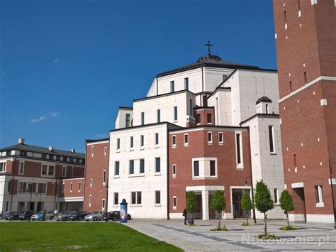 Sanktuarium Jana Pawła II na Białych Morzach w Krakowie Łagiewnikach