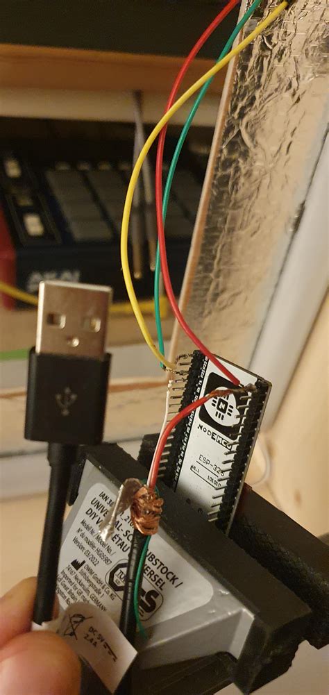 I Assumed I Could Wire Esp Into 5v Usb Cable Like So Not Working Noob R Wled