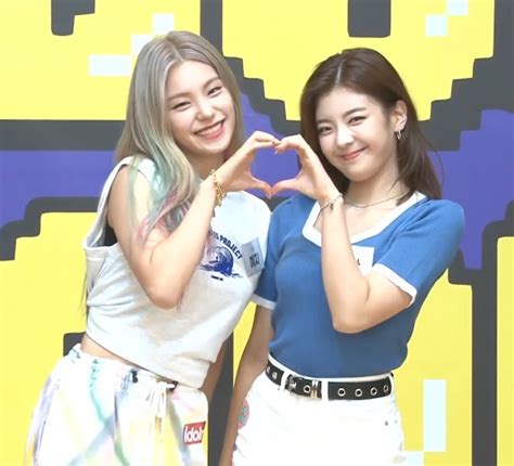 Itzy Yeji And Lq Image 8784337 On Favim