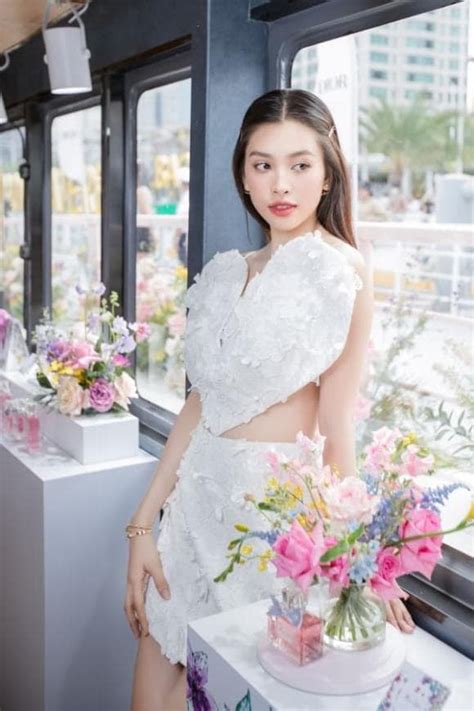 Con Gái Trương Ngọc Ánh đụng Hàng Với Hoa Hậu Tiểu Vy Nhan Sắc Qua