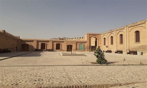 قلعه فلک‌ الافلاک تاریخچه و معماری عکس گردشی تاپ