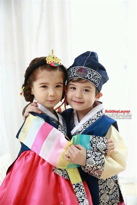 Lauren Lunde And Daniel