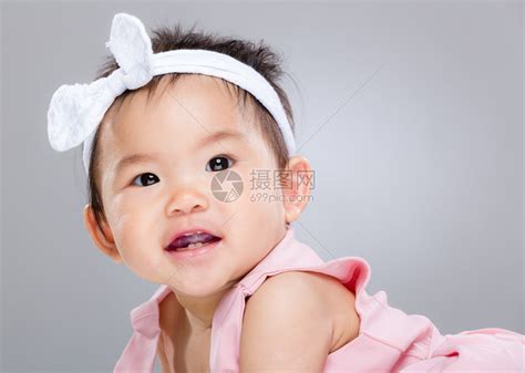 微笑的女婴高清图片下载 正版图片503054225 摄图网