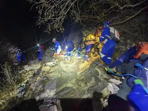 男子带娃参加亲子活动时身亡，孩子以为爸爸只是睡着了