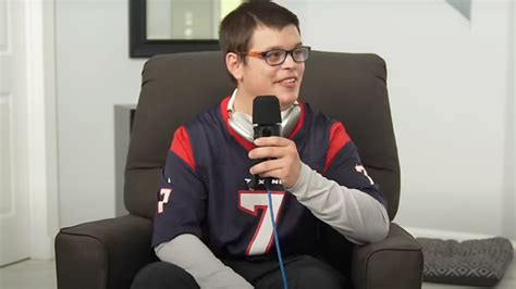 Meet Twitch Star Sketcher Whos Gaining Popularity On Tiktok With “what