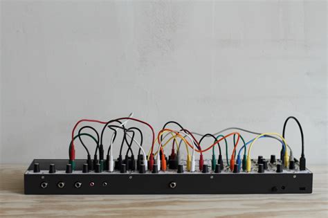 Идеи на тему Modular 26 синтезатор синтезаторы декор музыкальной студии