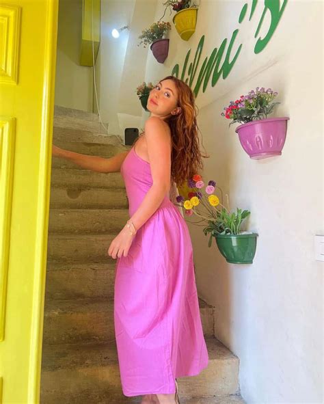 Saby Hesri Instagram Stars Wiki Bio Age Net Worth And More