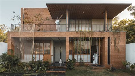 Stomp Designs Billy Otea House To Resemble Docked Ship In India
