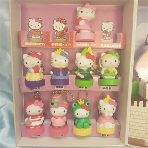 711 Hello Kitty 凱蒂貓 三麗鷗 夢幻變裝吊飾印章 整組9隻 蝦皮購物