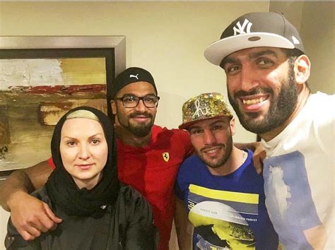 عکس حامد حدادی، احسان روزبهانی، پیمان و لیلا رجبی در کنار هم خبرآنلاین