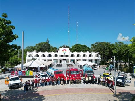 Ayudan A Benitojuarenses Con Pipas De Agua Cancún Mío