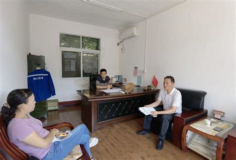 携手共建卫生城齐心同育文明花