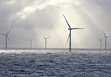 Energy Efficiency In The Data Centre A Survey Of UK Decision Maker Priorities ASUS Servers