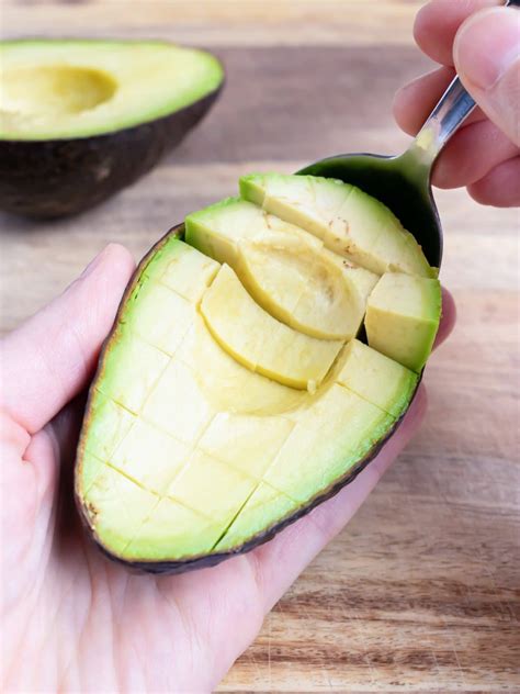 How To Cut An Avocado The Easy Way Evolving Table