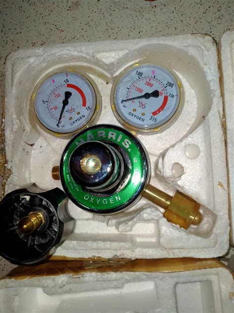 Harris Oxygen Regulator Commercial And Industrial Construction Tools