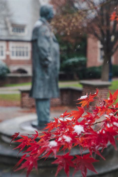 Snow Day Ur Campus Gets A Dusting Urnow University Of Richmond