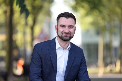 Aslen Rizeli yeni DENK Lideri Stephan van Baarle seçmenlere seslendi