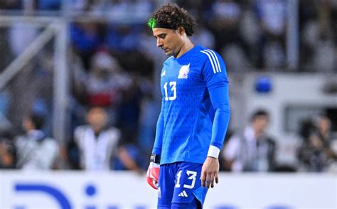 Guillermo Ochoa Se Lesiona Y Malagón Ingresa En Su Lugar