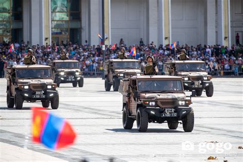 ФОТО Төрийн далбааны өдөрт зориулсан ёслолын жагсаалд 4000 гаруй алба хаагч оролцлоо