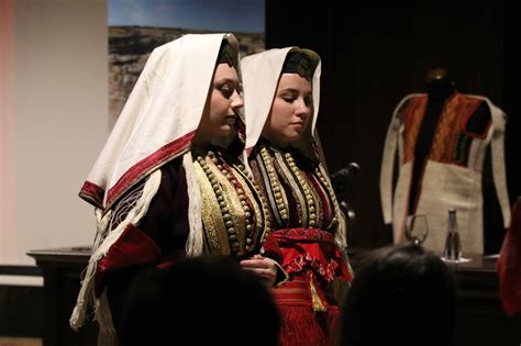 Ansambl Makedonija Почитувани пријатели останете дома и уживајте во раритетите од збирката на