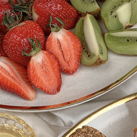Kiwi Strawberry Ss 5 Kiwi Strawberry Ss 5