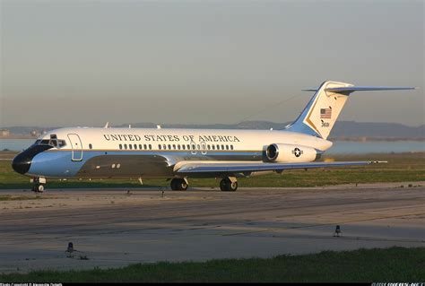 mcdonnell douglas vc 9c dc 9 32 usa air force aviation photo