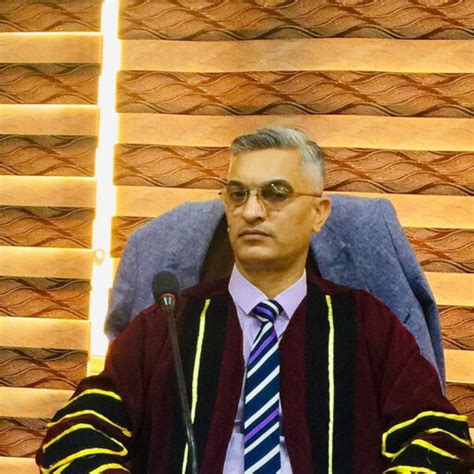 What Is The Difference Between The Strategy Of Analyzing The Assignment