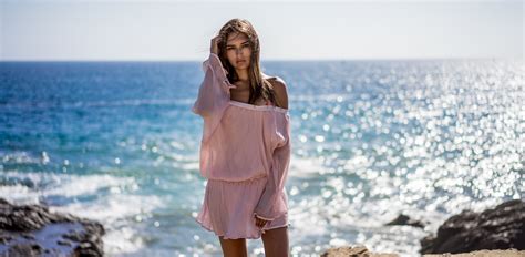 Sony A7r Raw Photos Of Pretty Brunette Bikini Swimsuit Model Goddess In