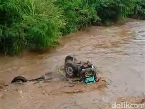 Berita Dan Informasi Pikap Nyemplung Sungai Terkini Dan Terbaru Hari