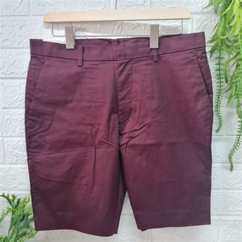 กางเกง Uniqlo สีแดงเลือดหมู สวยม๊ากก Size M เอว 76 84 Cm หรือ 34 นิ้ว